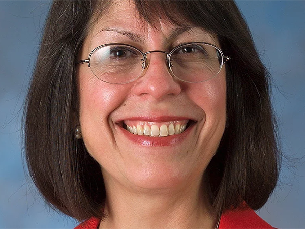 Nitza Cintrón, the space medicine chief at NASA who aimed for the stars ...