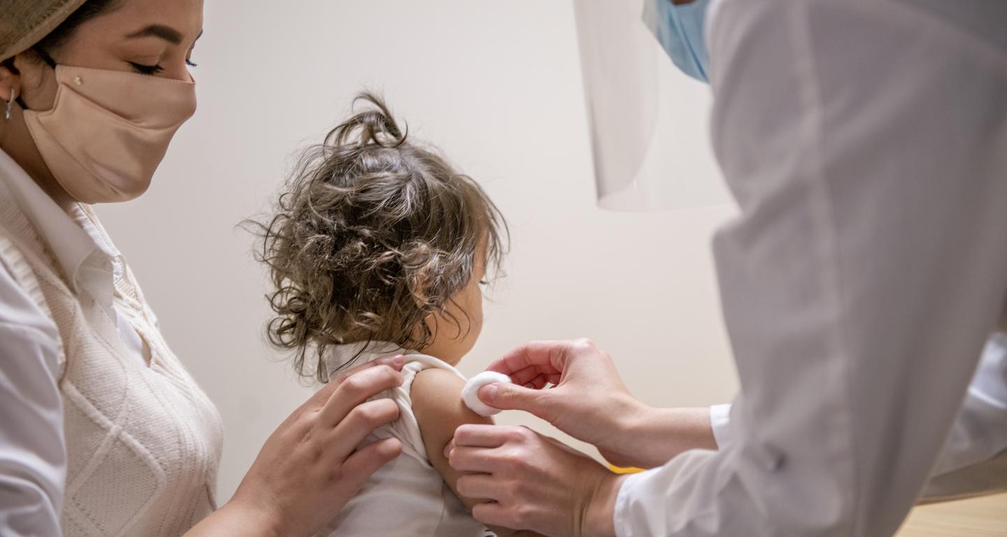 U.S. rolls out COVID-19 vaccines for youngest children | Hub