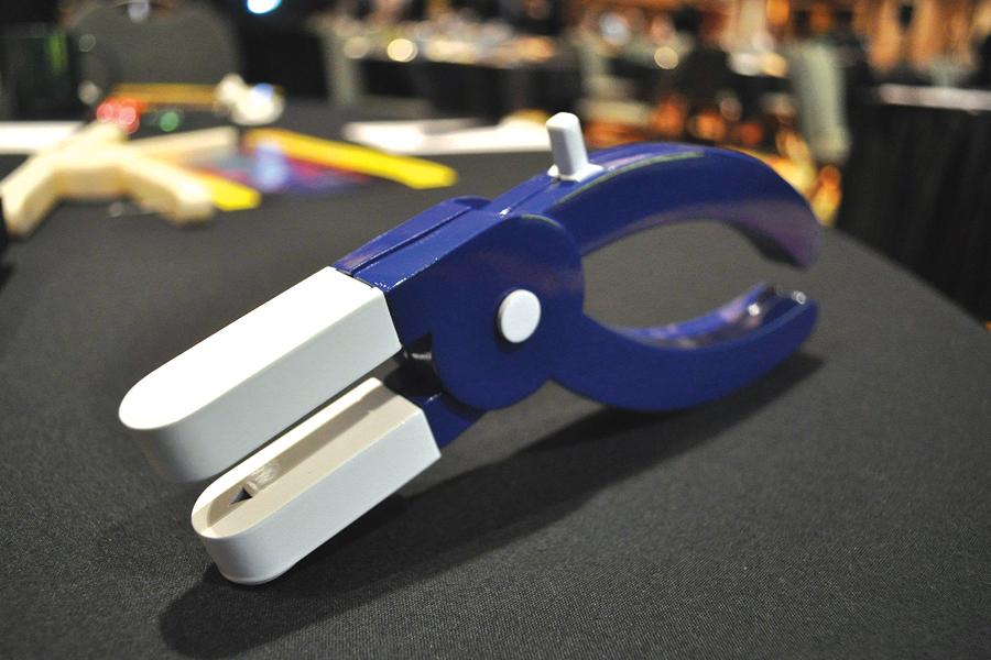 Student inventors design award-winning device for suturing | Hub
