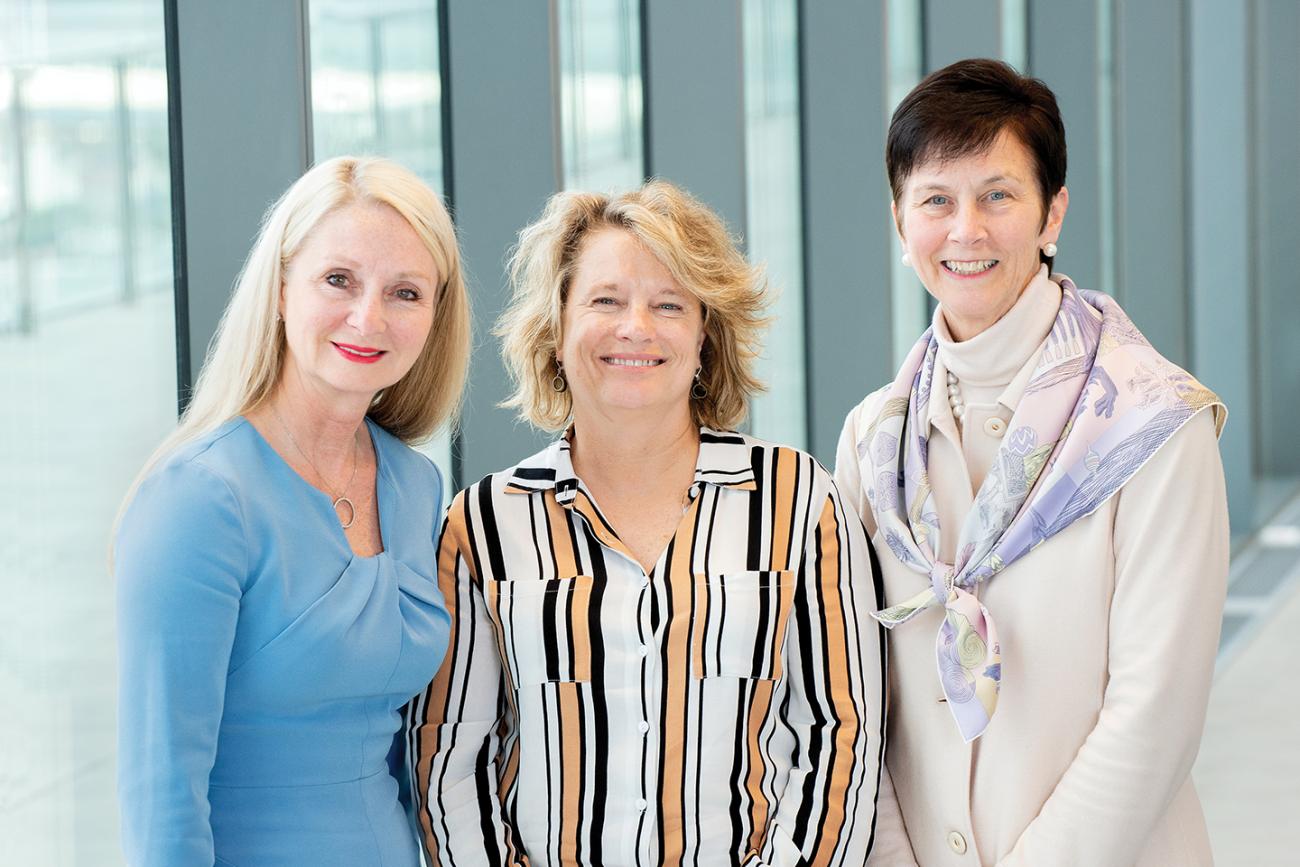 Women supporting women | Hub