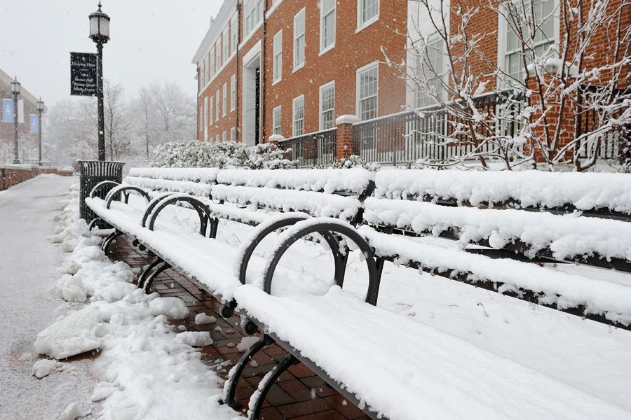 Early spring snow blankets Johns Hopkins campuses | Hub