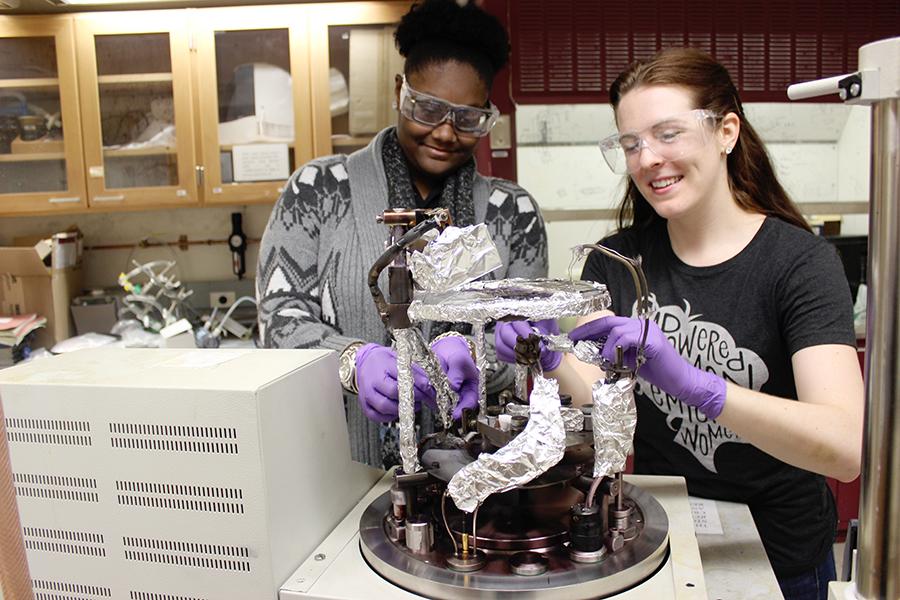Women in Science and Engineering program brings Baltimore-area students ...