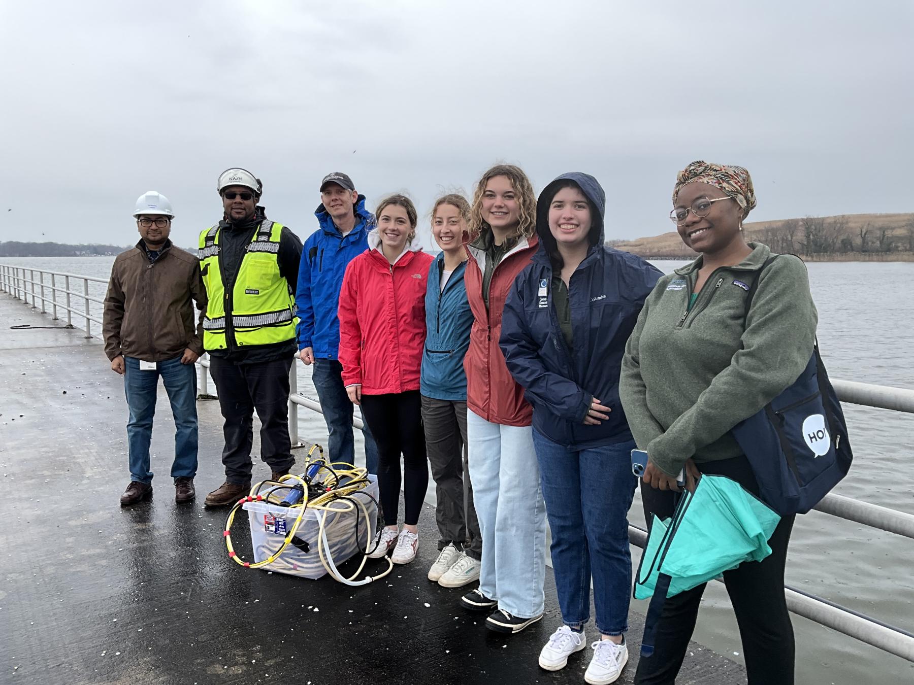 Student engineers flex their mussels to fight nutrient pollution | Hub