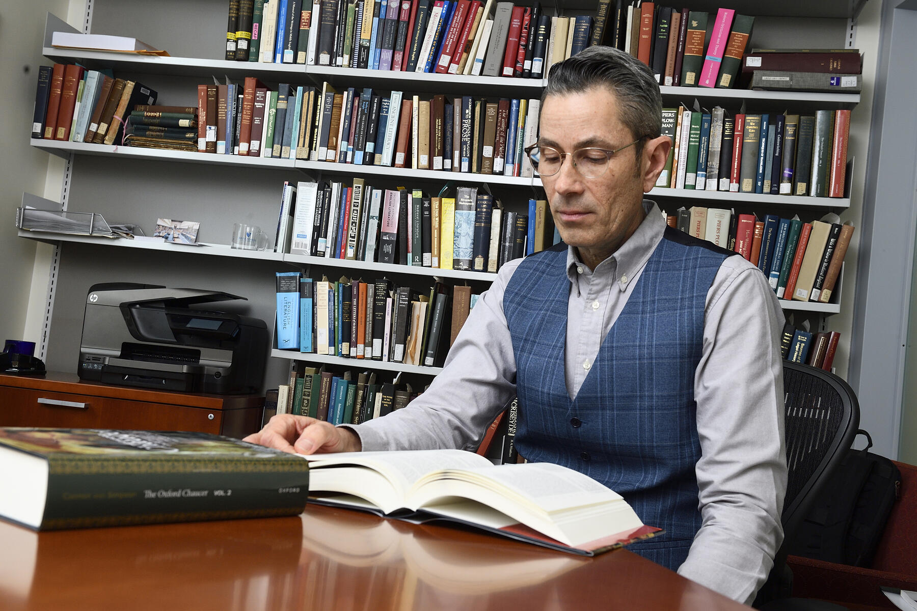 Classical giant | Hub