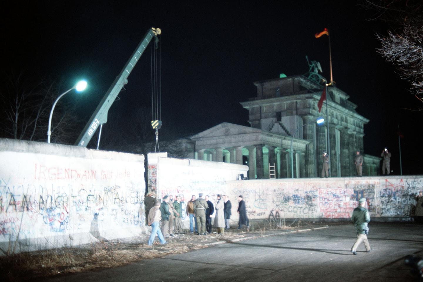 The rise and accidental fall of the Berlin Wall | Hub