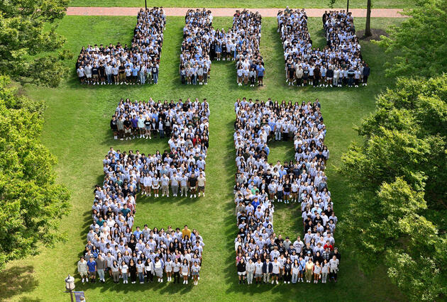 Picture perfect: Check out the class photo for JHU's Class of 2028 | Hub