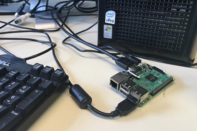 Raspberry Pi DIY workshop teaches students how to use customizable ...